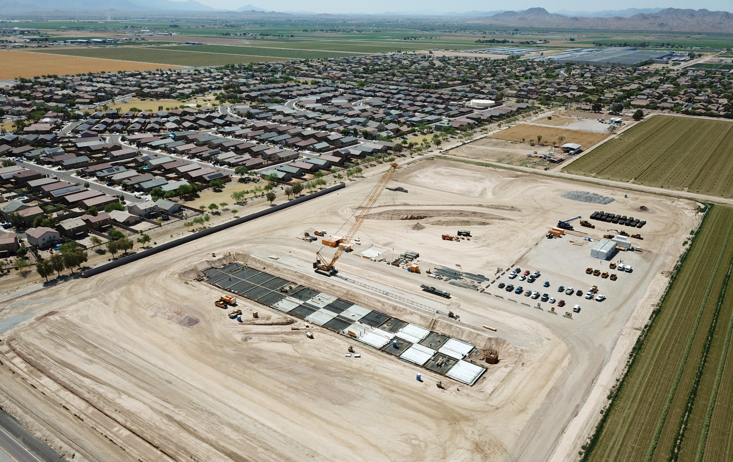 Delivering water in the desert - Kiewit Newsroom